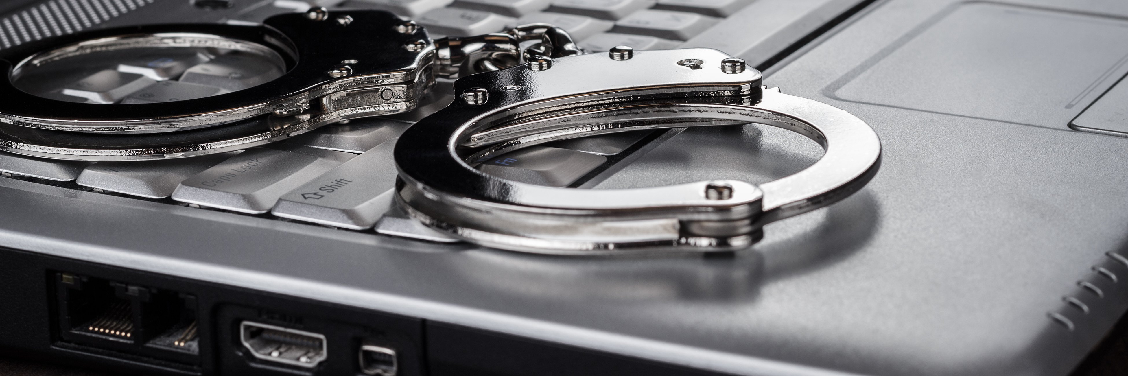 FBI used encrypted Anom app in international crime bust | TechTarget