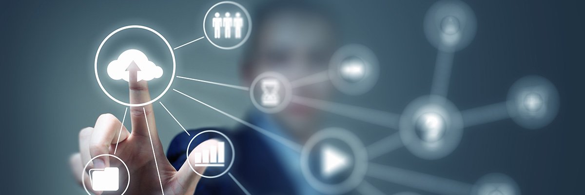 What is an IT service desk and how does it work?